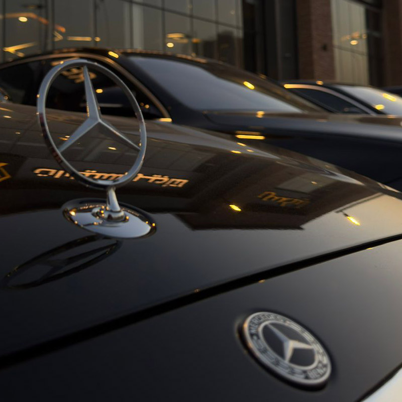 LYX - Luxury Car Showroom